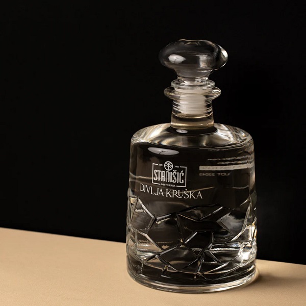 Rakija od divlje kruške - prepoznatljiv brend porodične kompanije ...